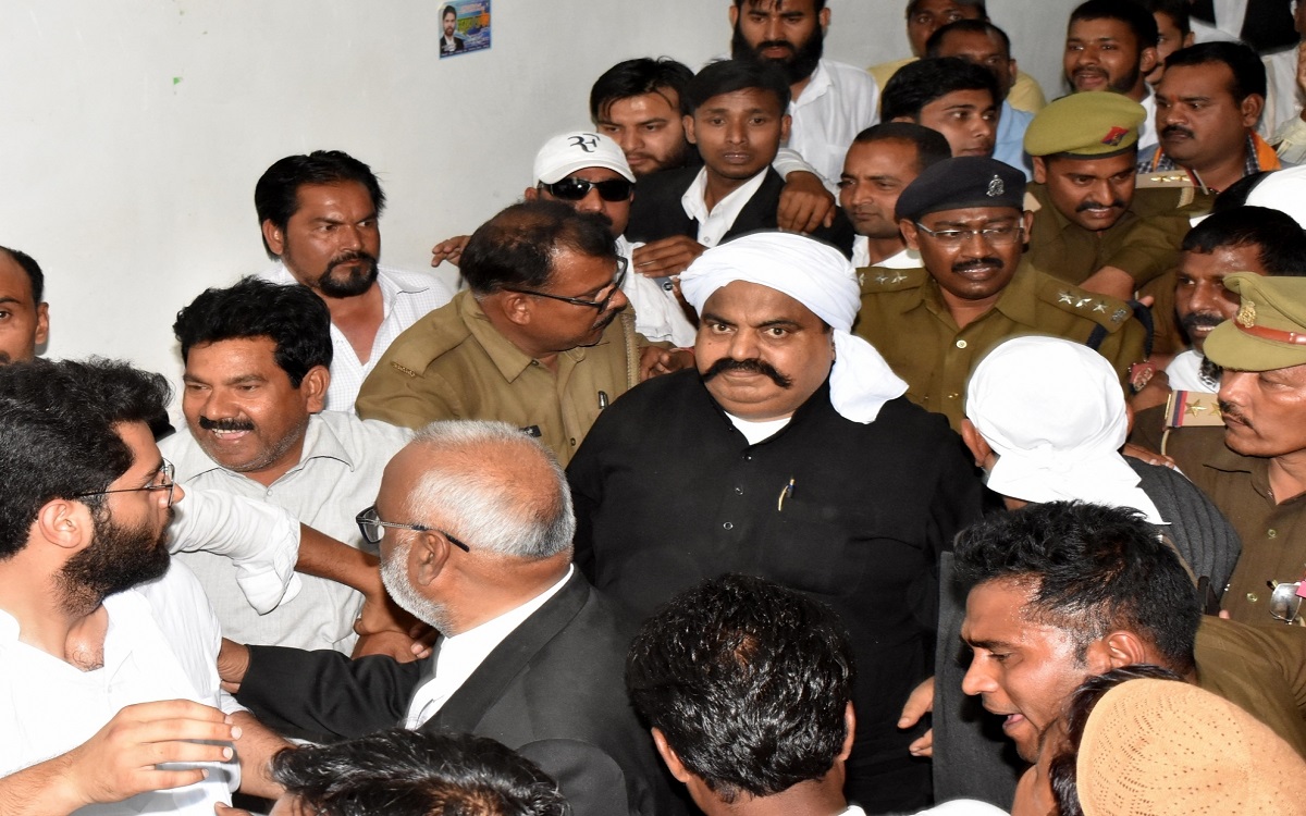 SP Leader Atiq Ahmed Moves SC Claiming He May Be Killed in Fake ...