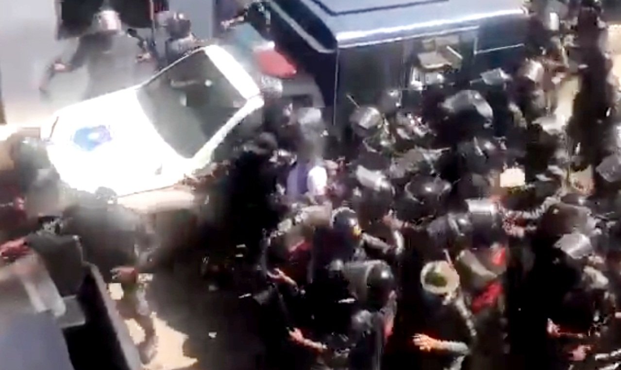 Imran Khan Arrested by Pakistan Rangers from Islamabad HC - Clarion India