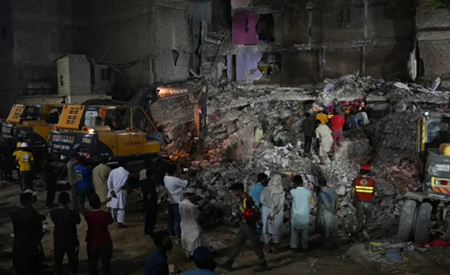Pakistan: Search Continues after Karachi Building Collapse Kills 17 ...